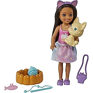 Barbie Chelsea Doll & Accessories, Brunette Doll with Removable Sprinkle-Print Skirt, Kitten, Pet Bed & More