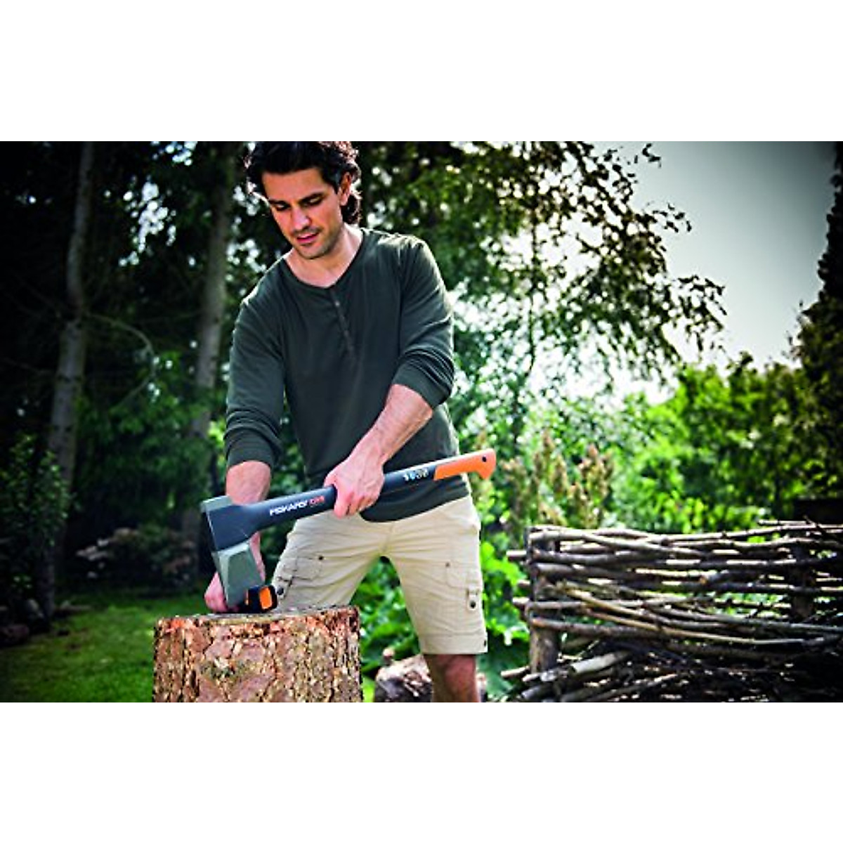 Fiskars XSharp Axe and Knife Sharpener, Ceramic sharpening stone/Fiberglass reinforced plastic case, Black/Orange, 1000601