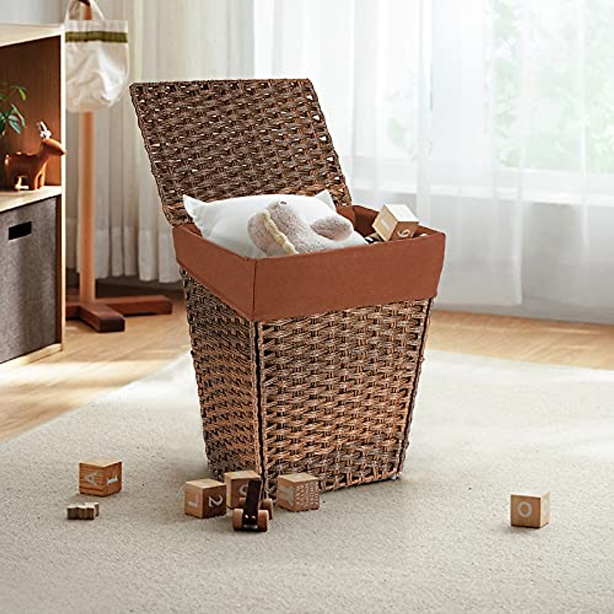Giantex Laundry Hamper with Lid, Foldable Laundry Basket w/Removable Liner Bag, Handwoven Rattan Clothes Hamper w/Handles Anti-skid Pads for Living Room Laundry (Brown)