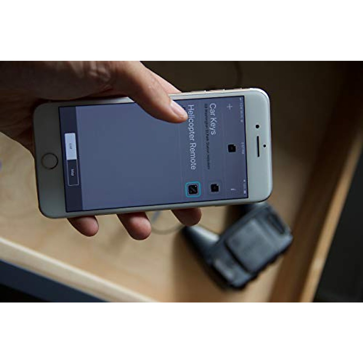 Cube Shadow Finder Locator, Tracking Devices for Wallet, Remote Finder, Item Finders, Bluetooth Tracker Tag + Rechargeable Battery - Ultra Thin