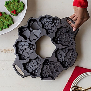 Lodge Cast Iron Holiday Wreath Pan 14.69 inch