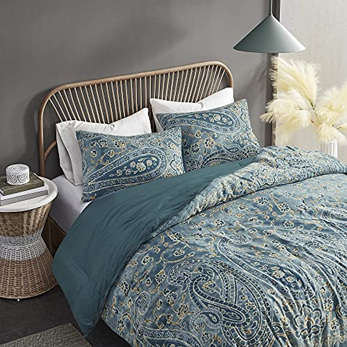 Madison Park Belcourt Sateen Cotton Comforter Set, Breathable, Soft Cover, Trendy, All Season Down Alternative Cozy Bedding with Matching Shams, King/ Cal King, Blue 3 Piece
