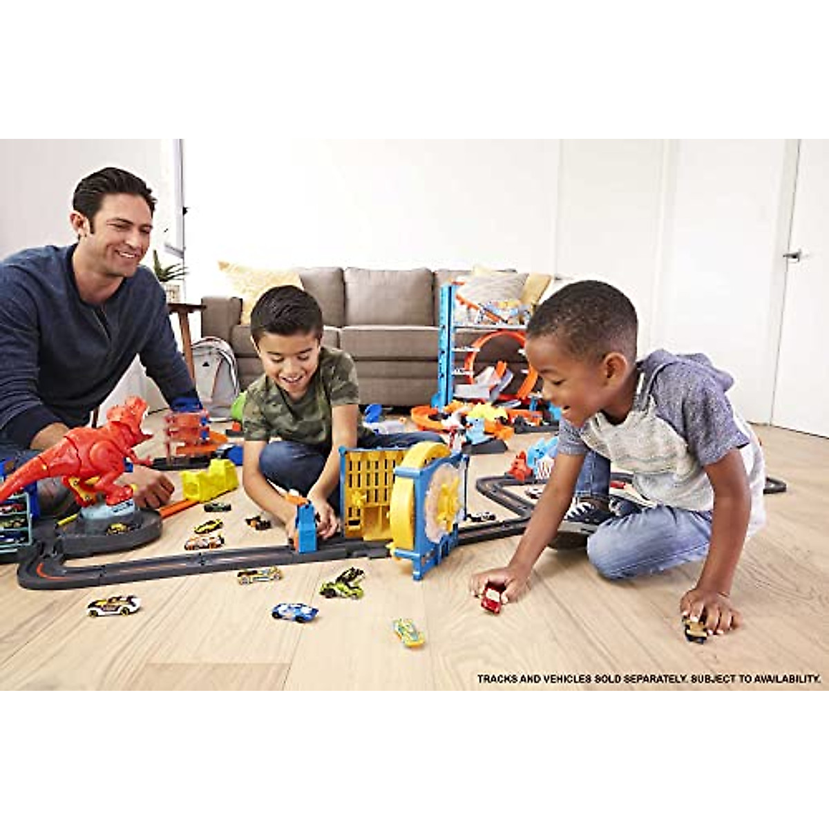 Hot Wheels T-Rex Rampage Track Set, Works City Sets, Toys for Boys Ages 5 to 10