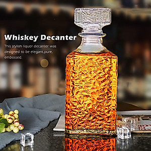 Bunhut Whiskey Decanter with Airtight Geometric Stopper,32oz Liquor Decanter,Glass Decanter,Diaphanous Liquor Bottle,Decanter with Airtight Lid for Whiskey,Vodka,Bourbon,Scotch,Brandy,Wine