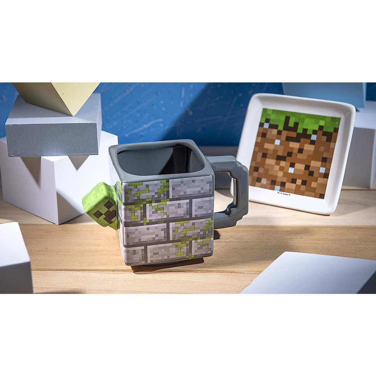 Zak Designs Minecraft Ceramic Sculpted Mug and Plate Set for Coffee, Tea, Breakfast or Dessert, 3D Character Collectible Keepsake (2-Piece, Non BPA, Creeper)