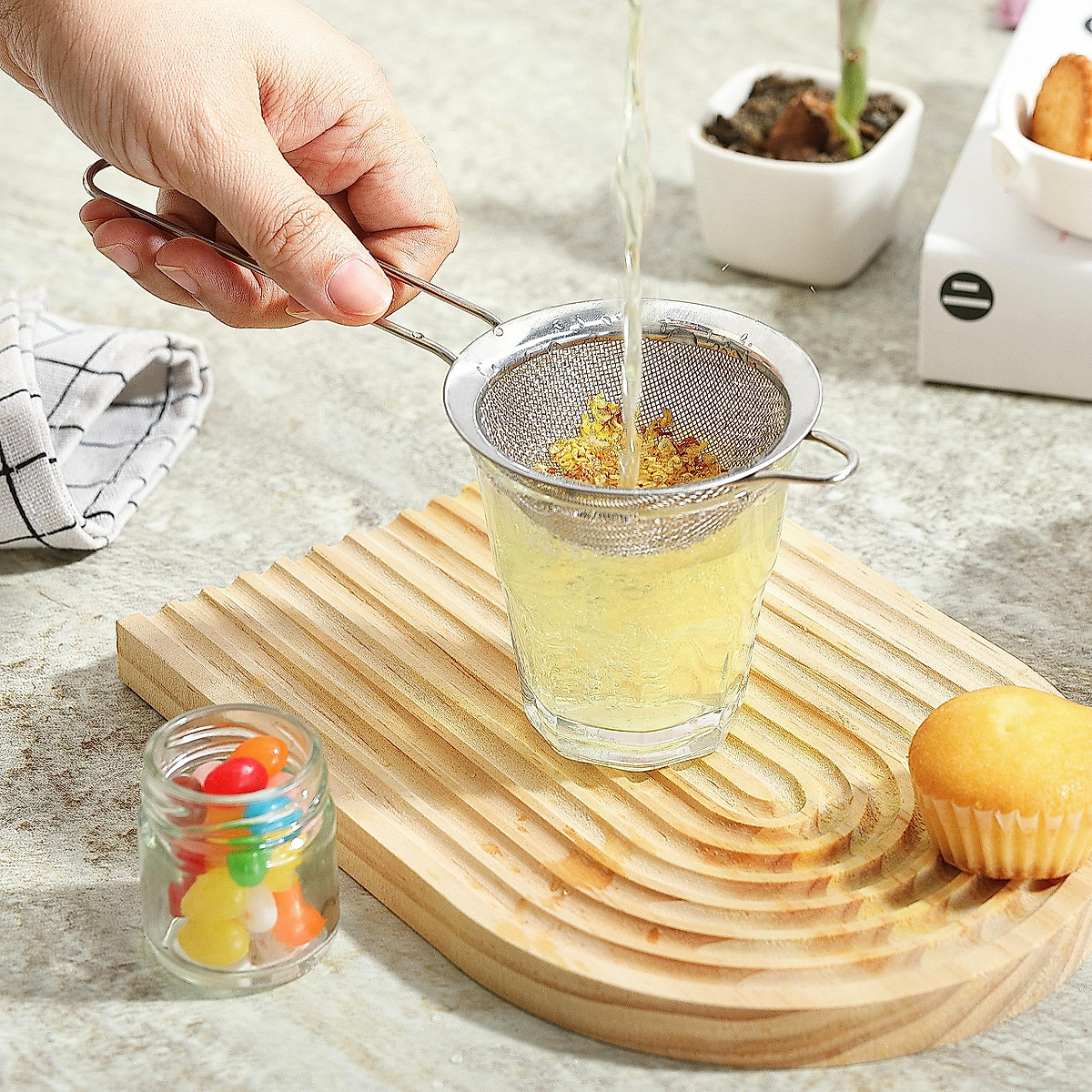 Fine Mesh Strainers for Kitchen, COKUMA Stainless Steel Metal Hand Small Mini Sieve Strainer, Cocktail Strainer Tea Coffee Juice Strainer，Food Strainer with Handlle (3.35inch, Silver)