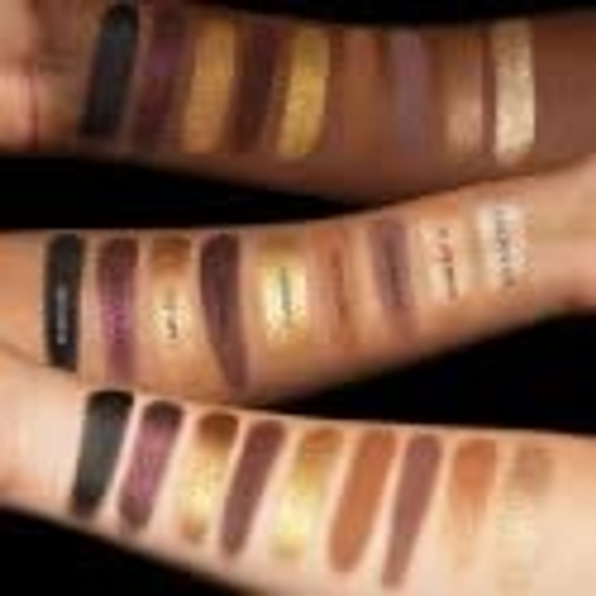 HUDABEAUTY Huda Beauty Empowered Eyeshadow Palette