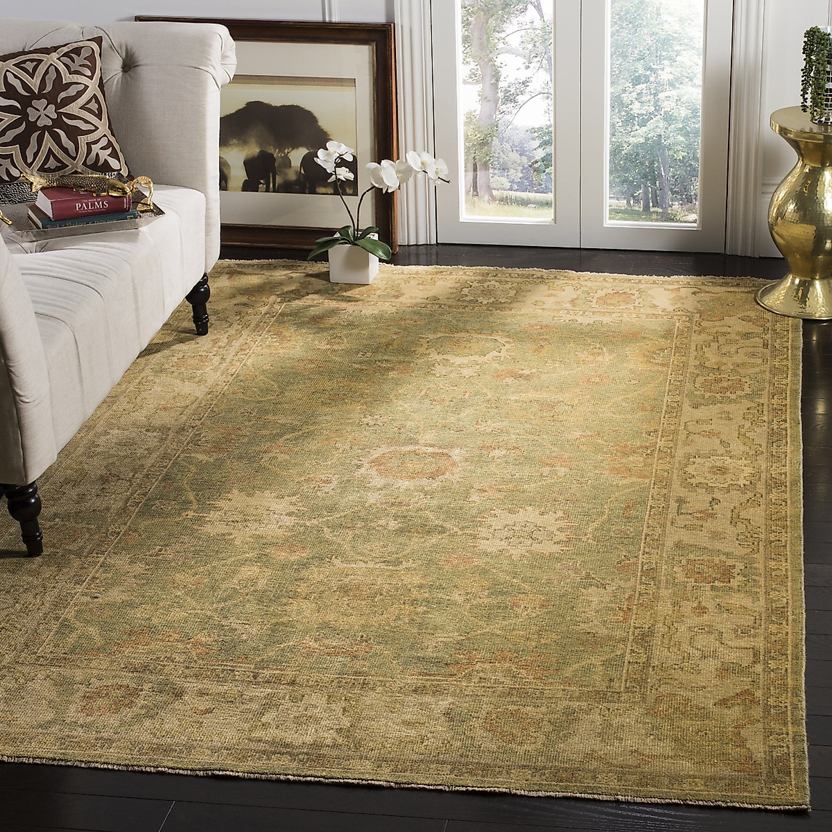SAFAVIEH Oushak Collection Area Rug - 8' x 10', Green & Beige, Hand-Knotted Traditional Oriental Wool, Ideal for High Traffic Areas in Living Room, Bedroom (OSH115B)