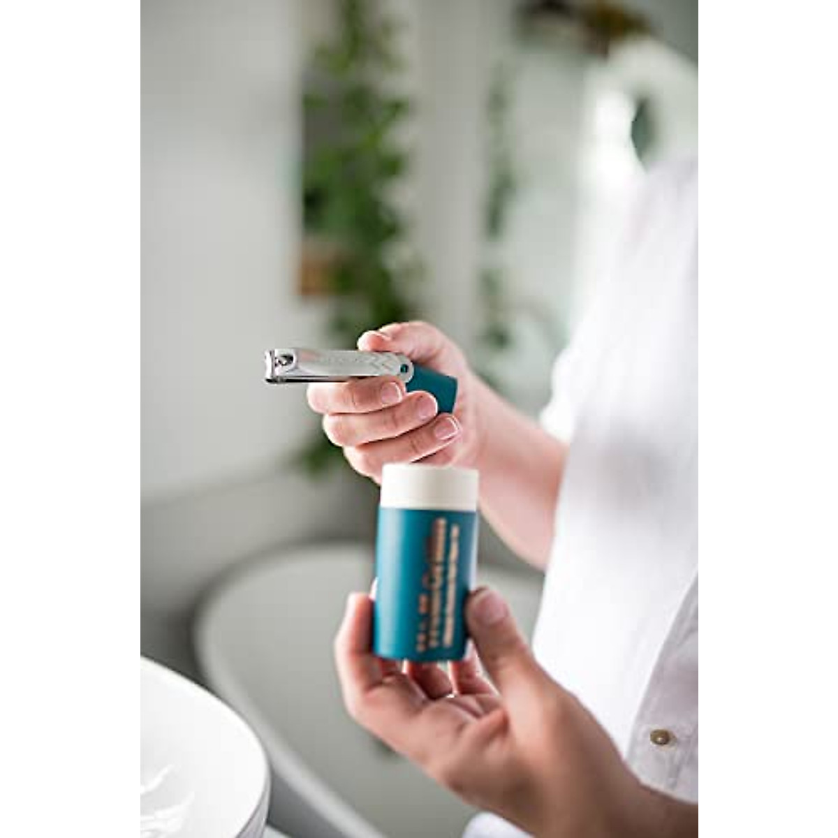 Wolf & Griffin Ultimate Precision 2-Piece Nail Clipper Set | Stainless Steel | Professional Nail Clipping Kit for Fingernails & Toenails | for Men & Women