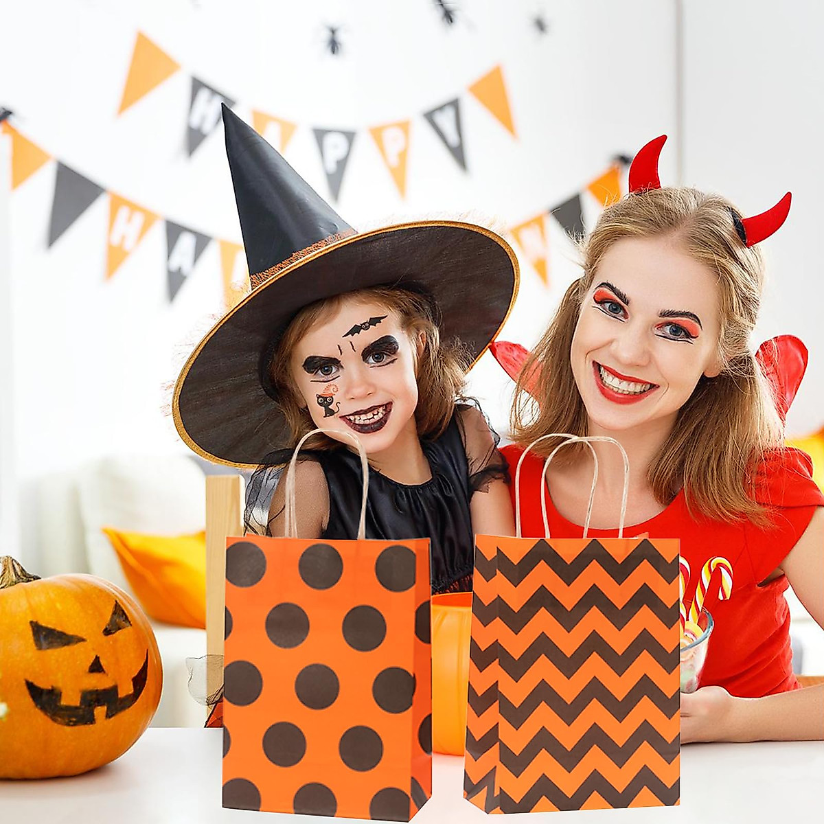 24 Pcs Halloween Treat Bags with Handles, Halloween Goodie Bags Candy Bags Paper Gift Bags For Trick or Treating, Kraft Paper Bags Party Favor Reusable Paper Bags for Halloween Thanksgiving Day