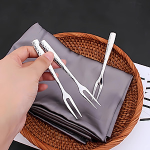 Chenshuo Dessert Forks, Stainless Steel Cocktail Forks, Stylist Small Appetizer Forks for Fruit Salad cake, 5.27 Inches, 4 Piece