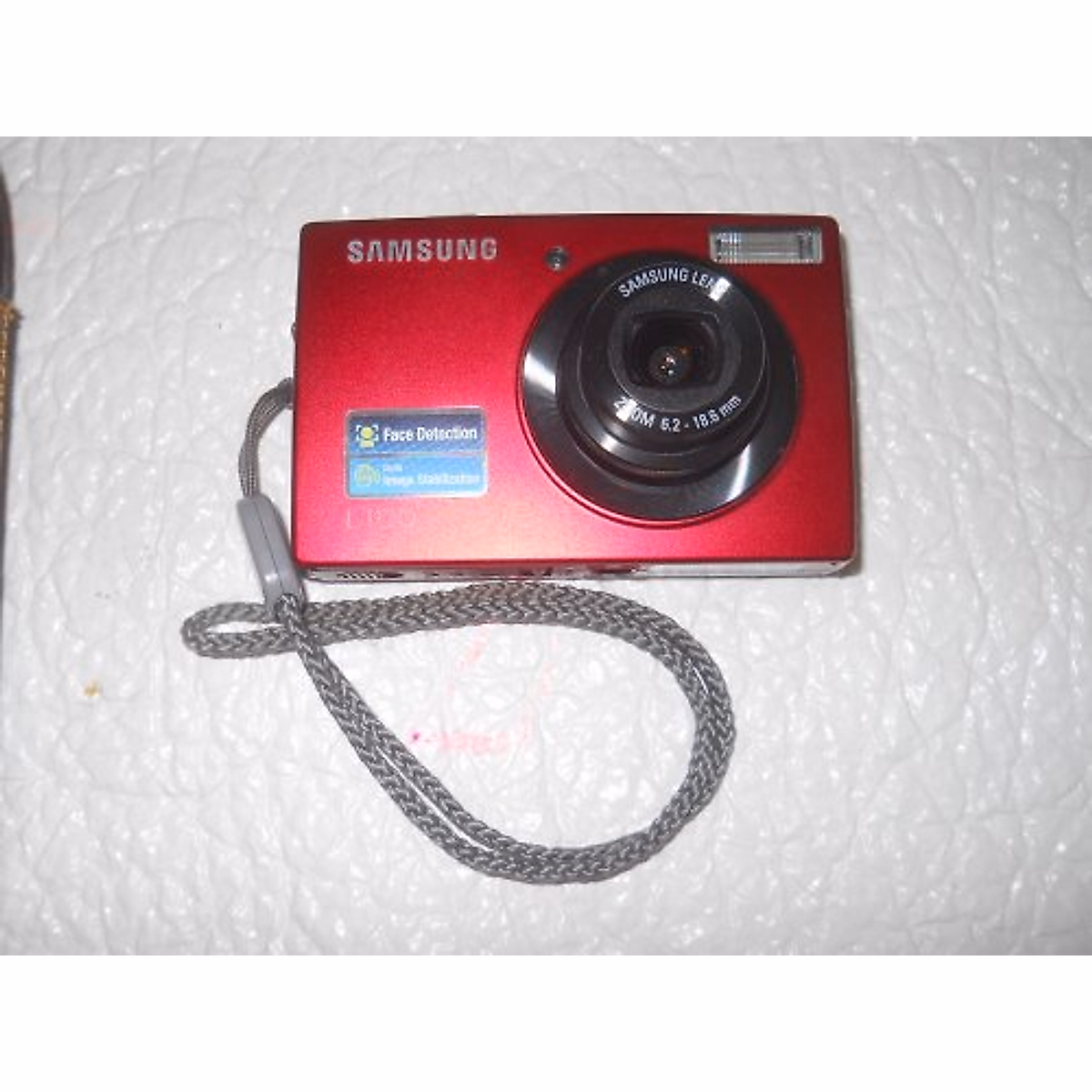 Samsung L100 8.2MP Digital Camera with 3x Optical Zoom (Red)
