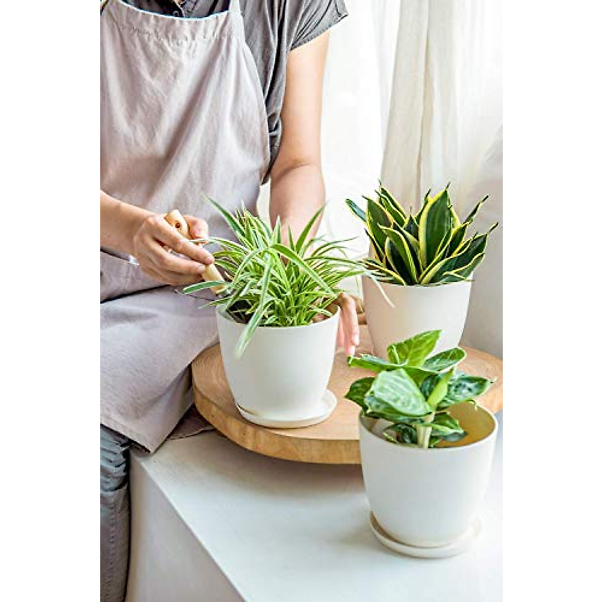 Mkono 6.5" Plastic Planters with Saucers, Indoor Set of 5 Flower Plant Pots Modern Decorative Gardening Pot with Drainage for All House Plants, Herbs, Foliage Plant, and Seeding Nursery, Cream White