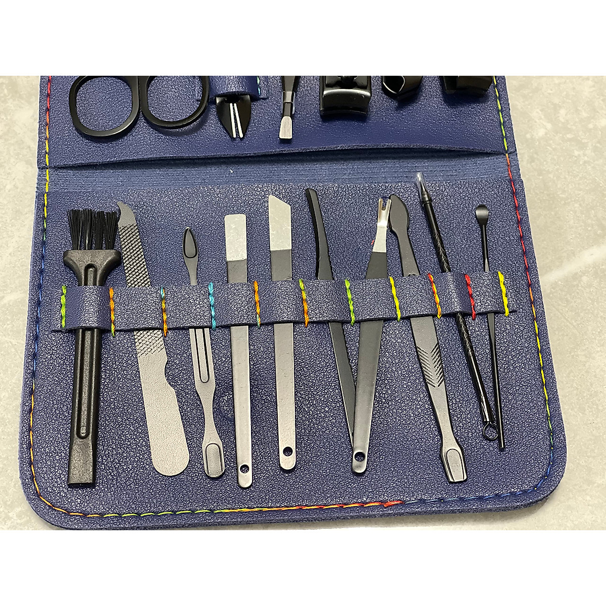 Manicure Set Professional Nail Clipper Kit, 16Pcs Stainless Steel Manicure Kit Gifts for Unisex, Manicure and Pedicure Set, Hand Foot Nail Care Tools Nail Grooming Kit with Portable Travel Case Navy