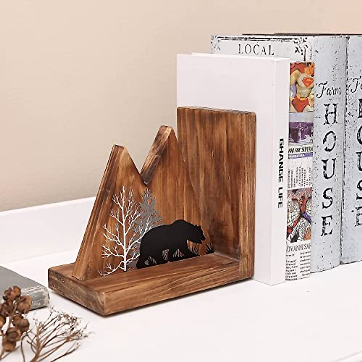 NIKKY HOME Heavy Duty Non Slip Rustic Woodland Mountain Wooden Bookend Cute Bear Book Ends Book Stoppers for Cabin Decor Home and Office Shelves Kids Children
