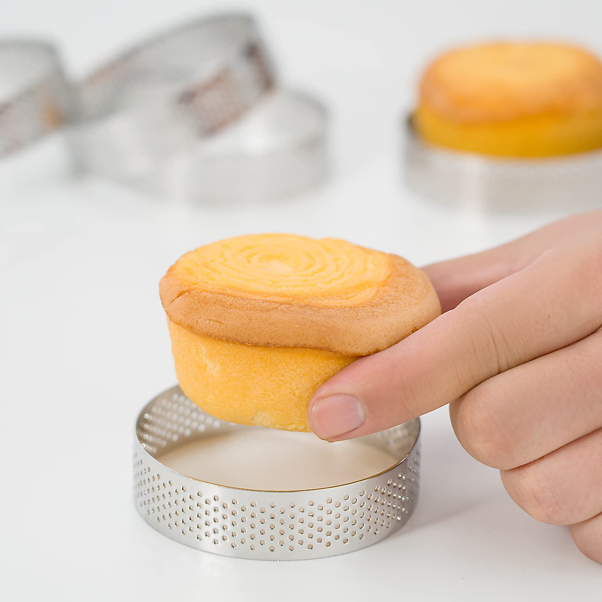 Katisun 5 Pack 3.15 Inch Round Tart Rings Stainless Steel Tart Pastry Rings with Hole cake mold ring for Baking Perforated Circle Tartlet 3 inch