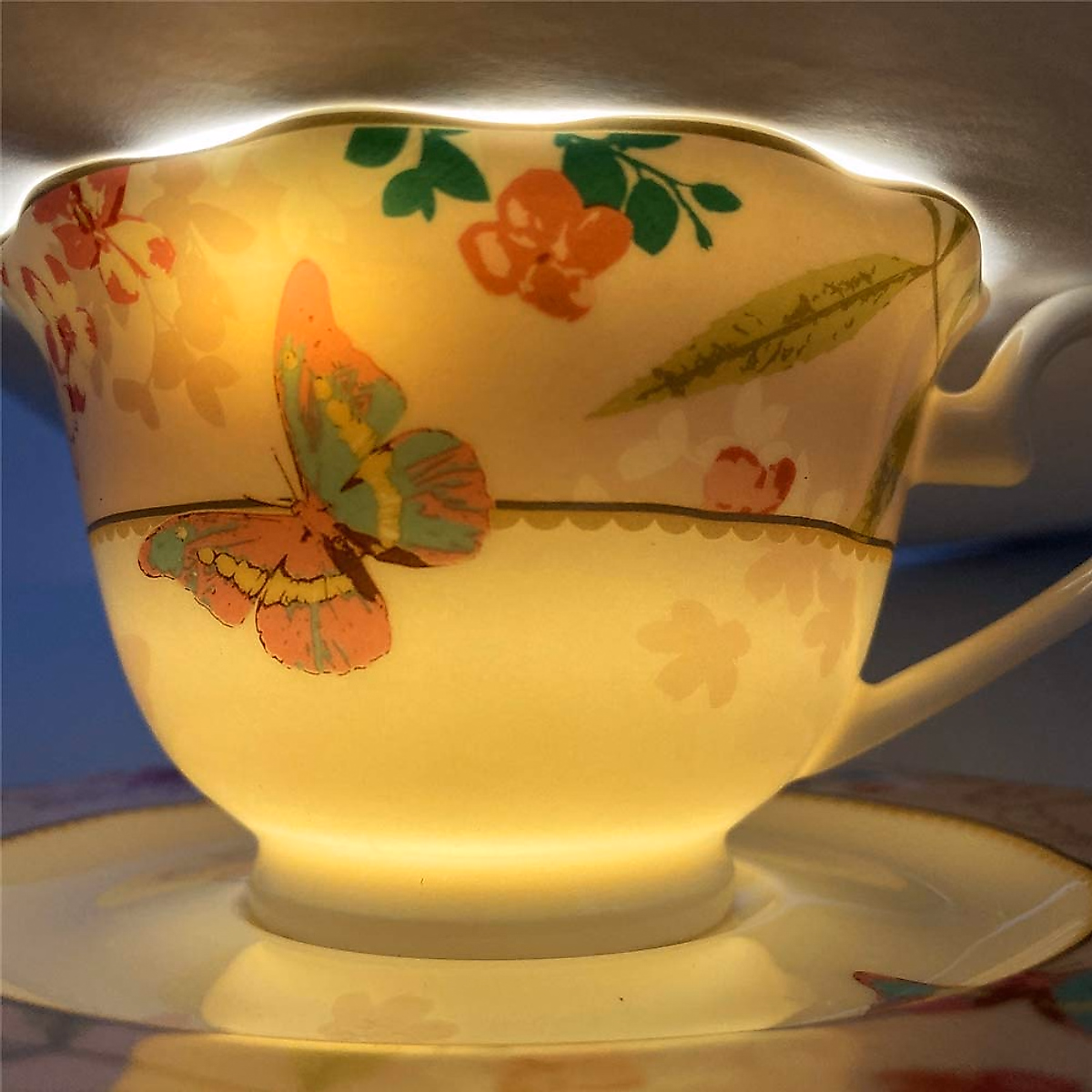 Krysclove Vintage Ceramic Teacup, Elegant Coffee Cup with Spoon and Saucer Set, Royal Bone China Tea Cups (Pink)