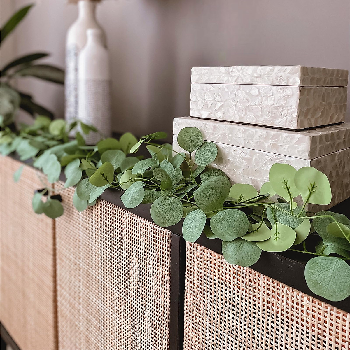 CQURE 14Pcs Eucalyptus Garland,Artificial Eucalyptus Leaves Table Greenery Garland Wreath Vines for Wedding Party Table Fireplace Bedroom Wall Room Decor