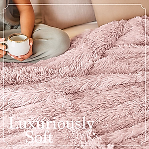 The Connecticut Home Co Bedding Blanket, Queen 90x90, Soft Plush Shag and Sherpa, Warm Throws for Bed, Gift for Women, Bedroom Luxury Home Decor Accent Blankets for Couch Sofa Chair, Dusty Rose