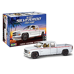 Revell 14538 '99 Chevy Street Silverado Street Pickup 1:25 Scale 150-Piece Skill Level 4 Model Truck Building Kit
