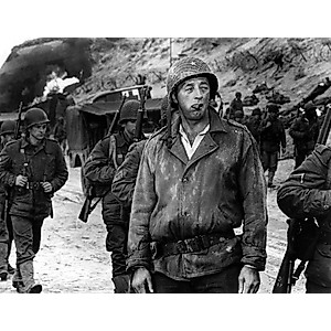 The Longest Day Robert Mitchum 1962 Tm And Copyright (C) 20Th Century-Fox Film Corp All Rights Reserved Photo Print (28 x 22)
