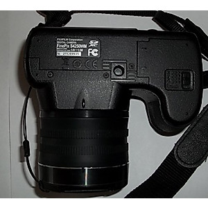 Fujifilm FinePix S4250 14MP 24x Optical Zoom Digital Camera (Black)