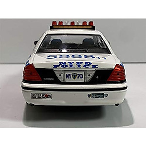 Greenlight 85513 Hot Pursuit - 2011 Ford Crown Victoria Police New York City Police Dept (NYPD) 1/24 Scale