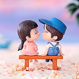 DOYIFUN 8 Pcs Miniature Couple Lover Figurines Chair Boy&Girl Kiss Dolls Cake Topper Micro Landscape Ornaments Fairy Garden Craft Terrarium Gift Dollhouse Miniature（Random 4pairs