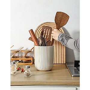Seyatoo Kitchen Utensil Holder for Countertop, Ceramic Utensil Holder with Cork Mat, Utensil Crocks, Kitchen Tool Holder, Cooking Utensil Holder Organizer for Spatula, White