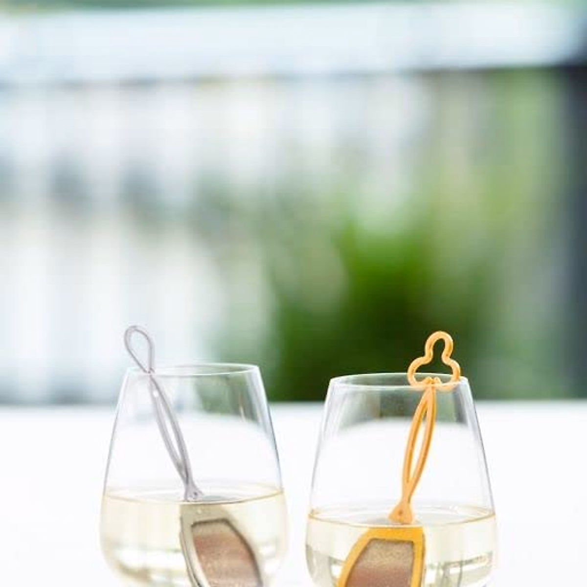 PureWine Silver & Gold Wand Technology Histamine and Sulfite Filter, Purifier Reduces Wine Allergies, Stir Stick Aerates Wine - Pack of 8