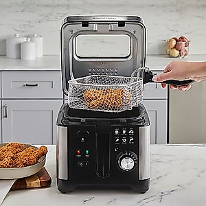 West Bend Deep Fryer with Adjustable Temperature Control Nonstick Basket Easy-View Window and Temperature Guide, Folding Handle and Locking Cover for Easy Storage, 3-Liter, Silver,Black, DFWB3LBK13