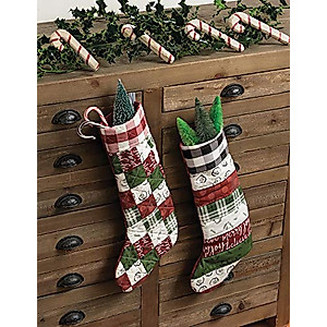 Pat Sloan's Holiday Celebrations: 17 Quilts and More for 6 Seasonal Occasions