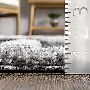 nuLOOM Saveah High Low Soft Shaggy Moroccan Diamond Tassel Area Rug, 4x6, Grey