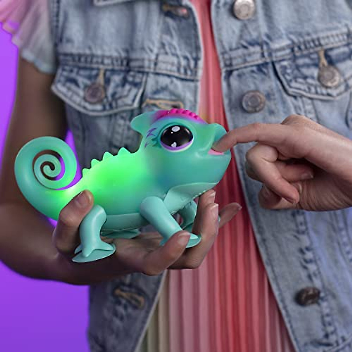 Little Live Pets - Sunny The Bright Light Chameleon Interactive Color Change Light Up Toy, 30+ Sounds & Emotions, So Many Moods, Repeats Back, Beat Detection (Batteries Included, for Kids Ages 5+)