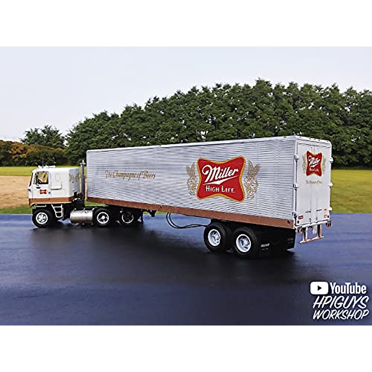 AMT Fruehauf 40' Semi Trailer (Miller Beer) 1:25 Scale Model Kit