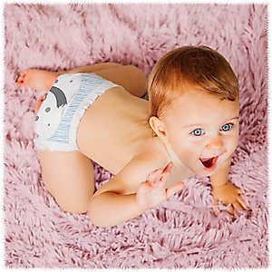 Cuties | Skin Smart, Absorbent & Hypoallergenic Diapers with Flexible & Secure Tabs | Bulk Case | Size 4 | 200 Count