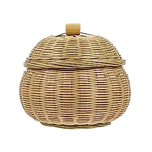 YARNOW Bamboo Woven Basket with Lid Rattan Braid Chess Cans Wicker Bowls Round Seagrass Baskets Boho Home Decor for Home Kitchen Snake Appetizer Food Storage 14. 5X14. 5CM