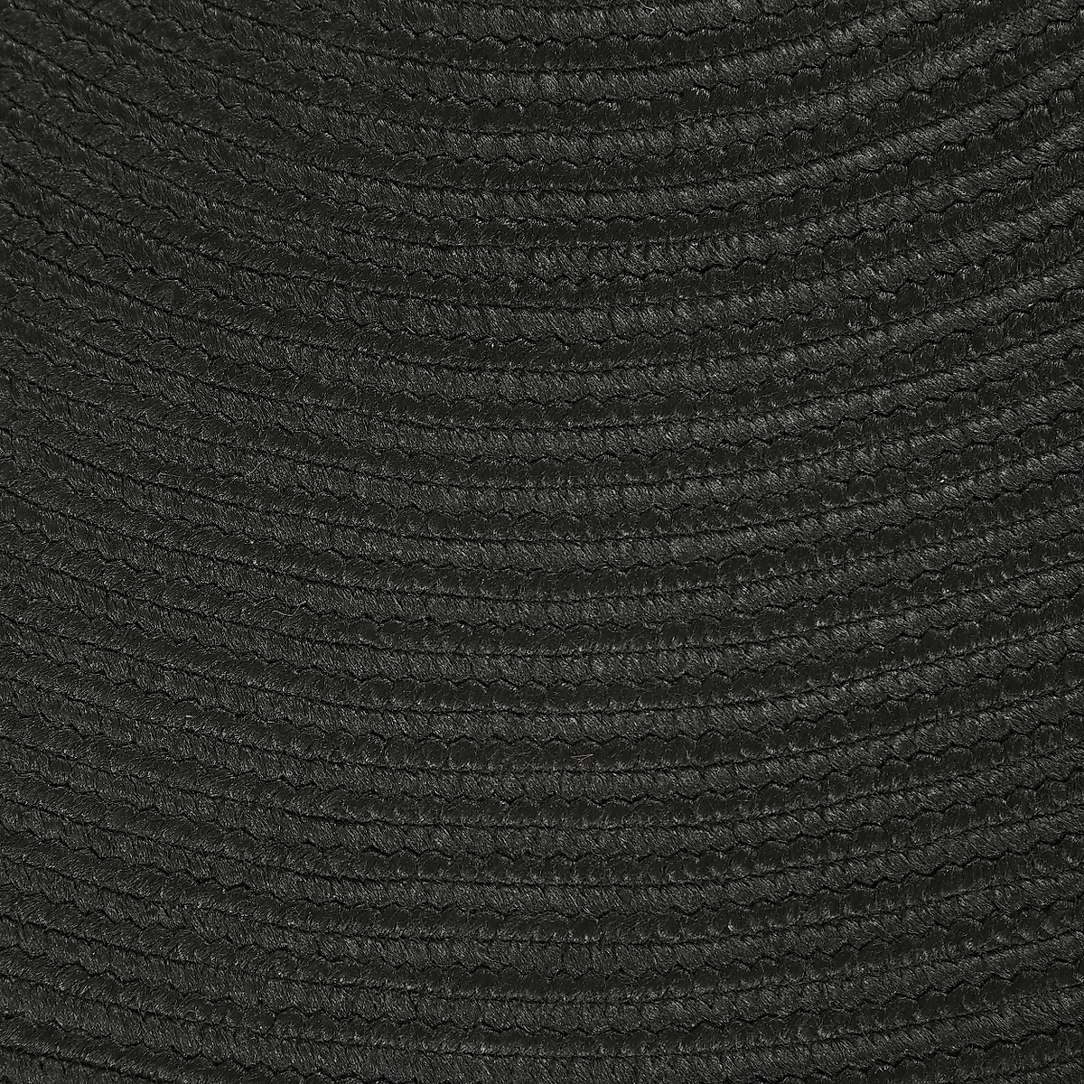 Superior Reversible Braided Indoor/Outdoor Area Rug, 4' Round, Black