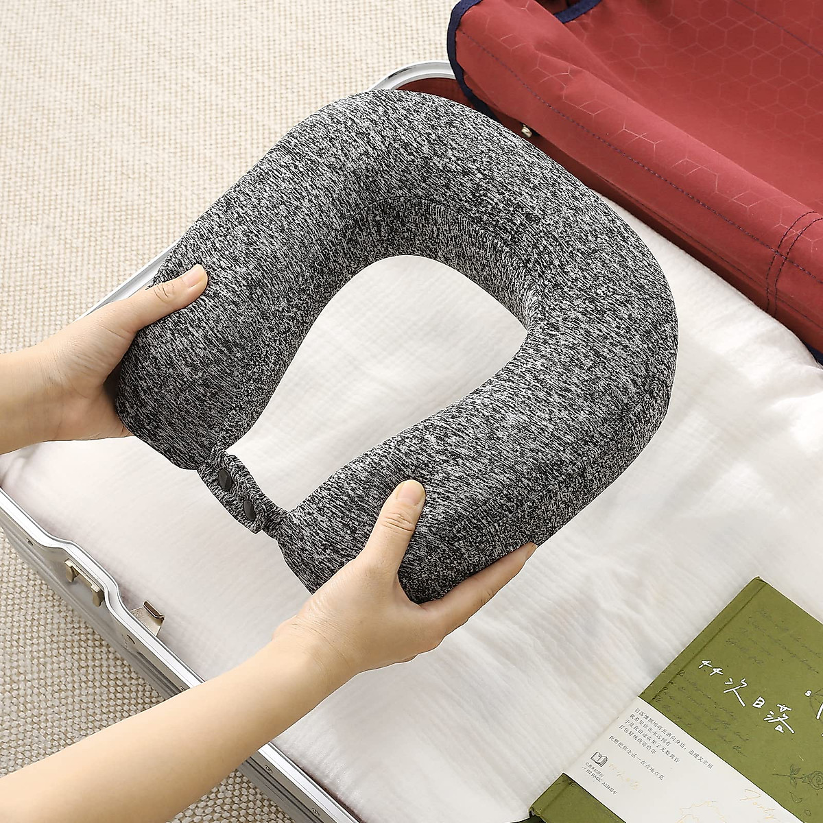 Truwelby Travel Pillow, Neck Pillow Memory Foam Neck Pillow for Travel, Airplane Travel Kit with 3D Contoured Eye Cover Earplugs Standard Airplane Pillow Cooling Travel Head Support Pillow