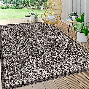 JONATHAN Y SMB104C-4 Malta Bohemian Medallion Textured Weave Indoor Outdoor Area Rug, Coastal, Traditional, Transitional Easy Cleaning,Bedroom,Kitchen,Backyard,Patio,Non Shedding, Black/Gray, 4 X 6