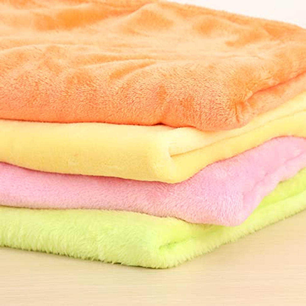 Fleece Throw Blanket for Couch, Lightweight Plush Fuzzy Cozy Soft Blankets and Throws for Sofa, Soft Fleece Blanket, Throw Blanket, Cozy, Warm and Lightweight Bedding Fleece Blanket Bed Blanket Pink