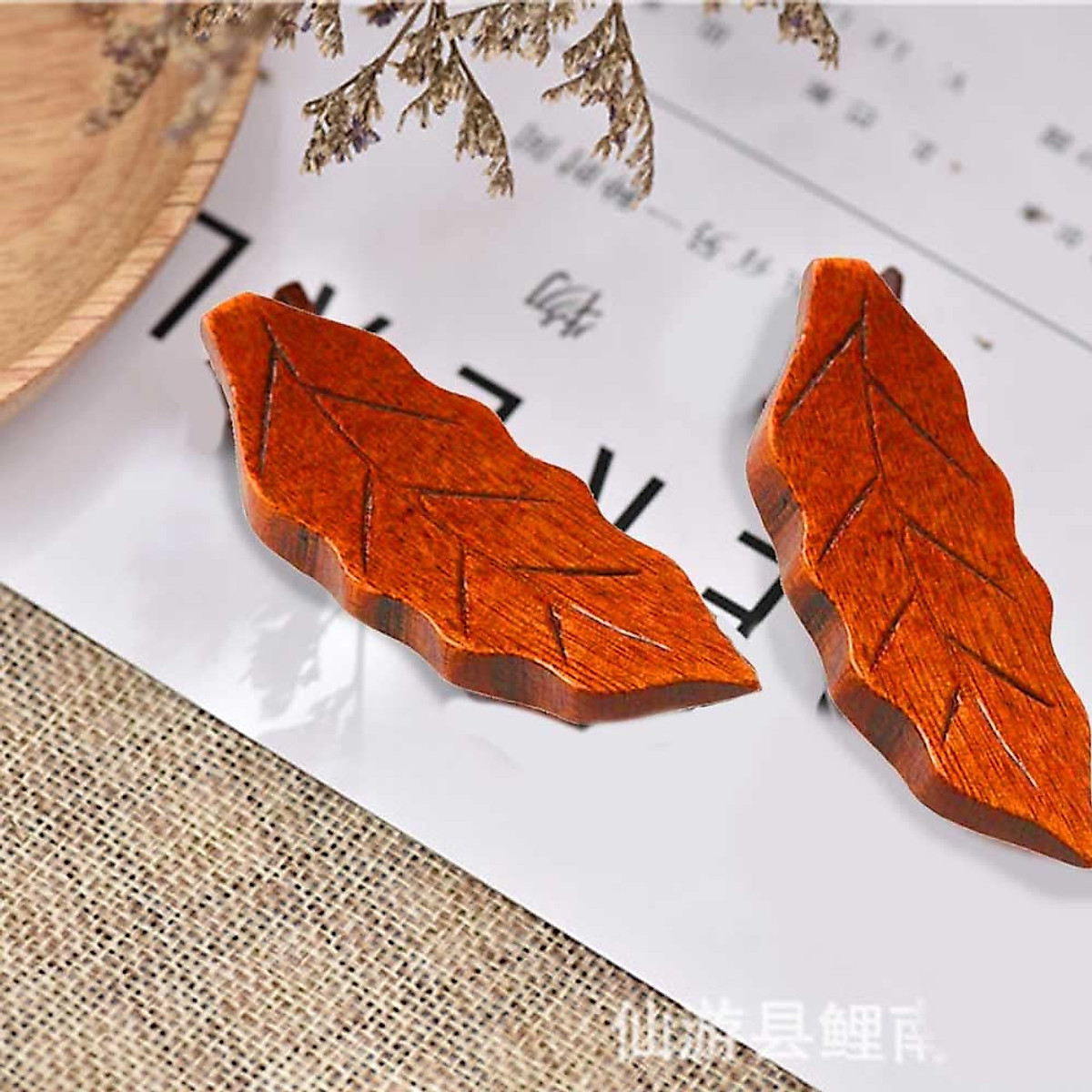 4PCS Natural Wooden Leaf Shape Wooden Chopstick Rest Japanese-Style Chopstick Stand for Home Restaurant Kitchen Table