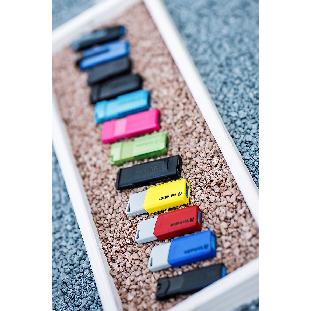 Verbatim 98698 64 GB Slider USB Drive - Black