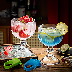 Claplante Schooner Beer Glasses, 21.5 Oz Extra Large Margarita Glass Set of 4 With 4 Color Clips, Shrimp Cocktail Glasses Goblet, Large Stemmed Glasses With Thick Bottom, Crystal Clear Bar Glassware