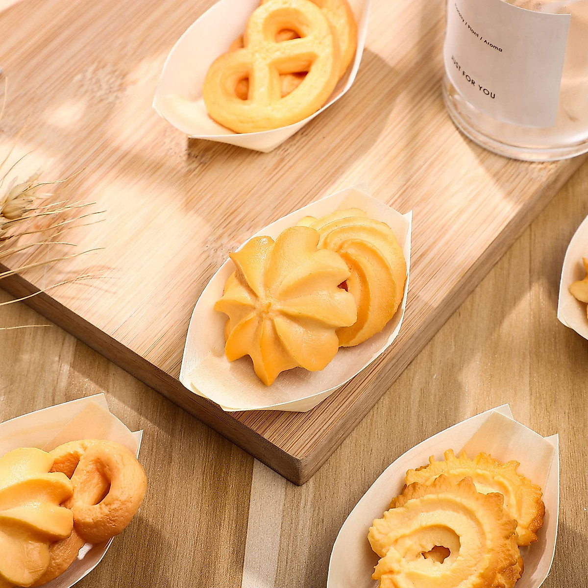 DOITOOL 100 Pack Disposable Wood Boat Plates Dishes, Appetizer Sushi Boats Wooden Boat Serving Tray for Restaurants, Caterers and Food Trucks (3.3L×2.3W×1.2H)