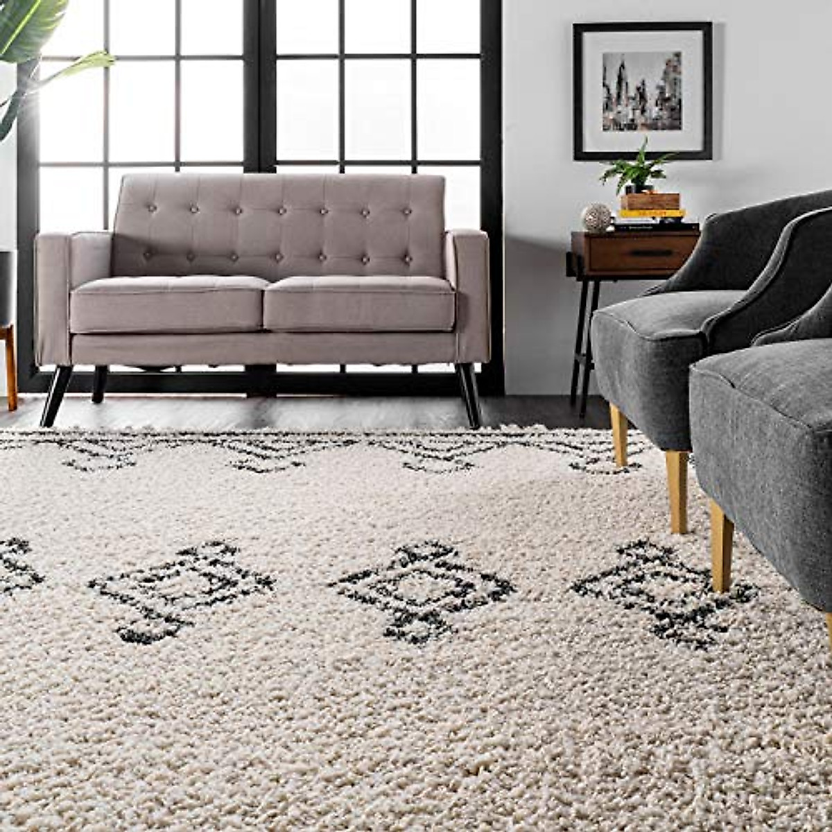 nuLOOM Mackie Moroccan Diamond Tassel Shag Area Rug, 5' 3" x 7' 7", Off-white