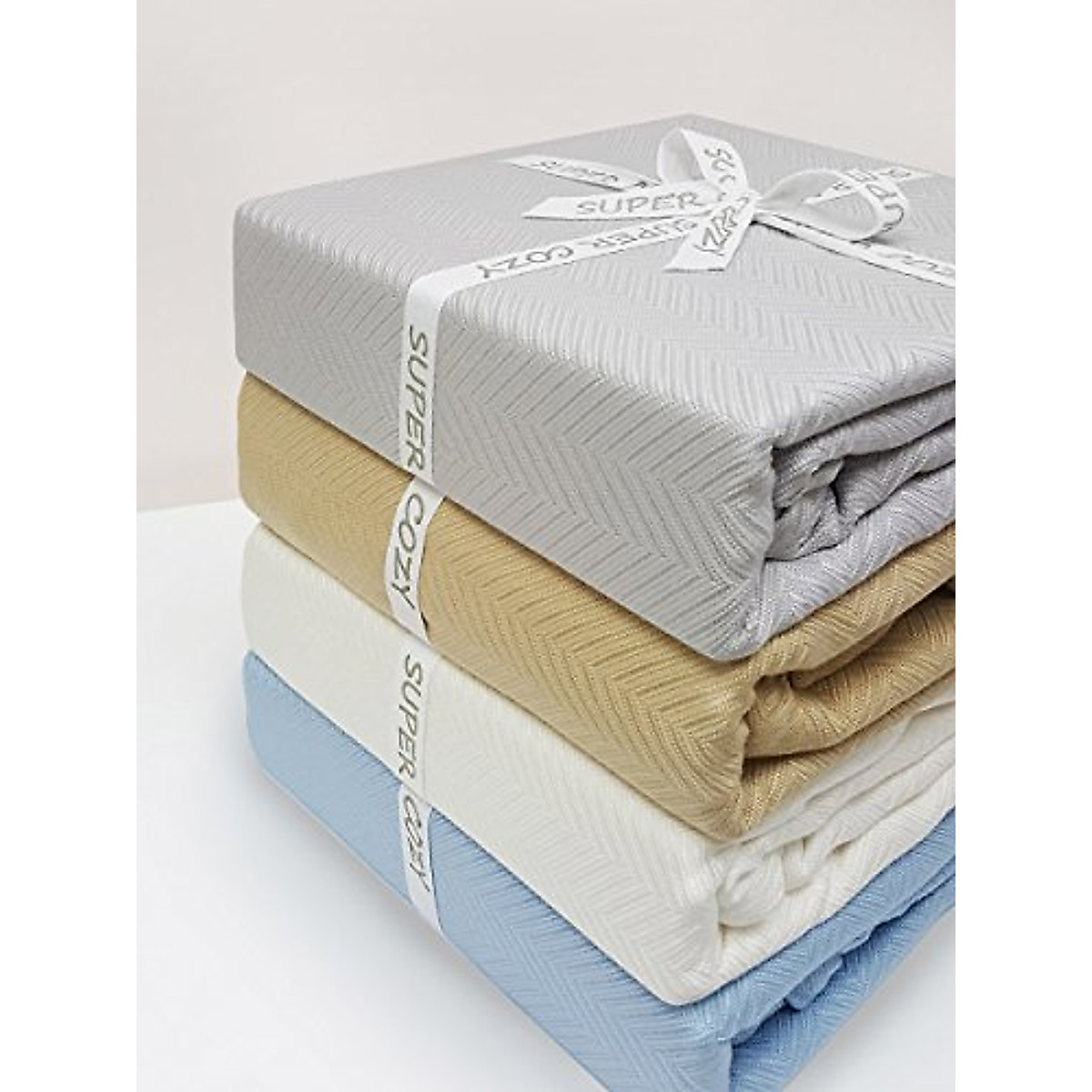 GOHD Super Cozy 100% Bamboo Fiber Blanket. Ultra Softness and smothness Like Silk. Cooling Blanket Absorbs Body Heat to Keep Cool on Warm Night (Queen, Silver Grey)