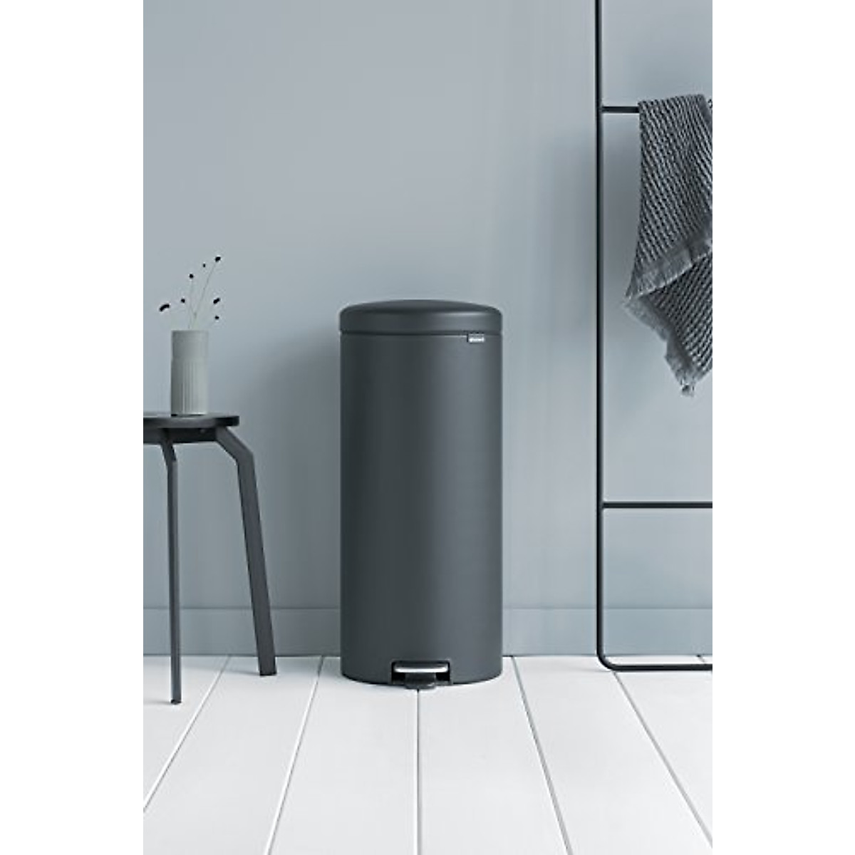 Brabantia newIcon Pedal Bin with Plastic Insert, Dustbin, Step Trash Can, Mineral Infinite Grey, 30 L, 114663