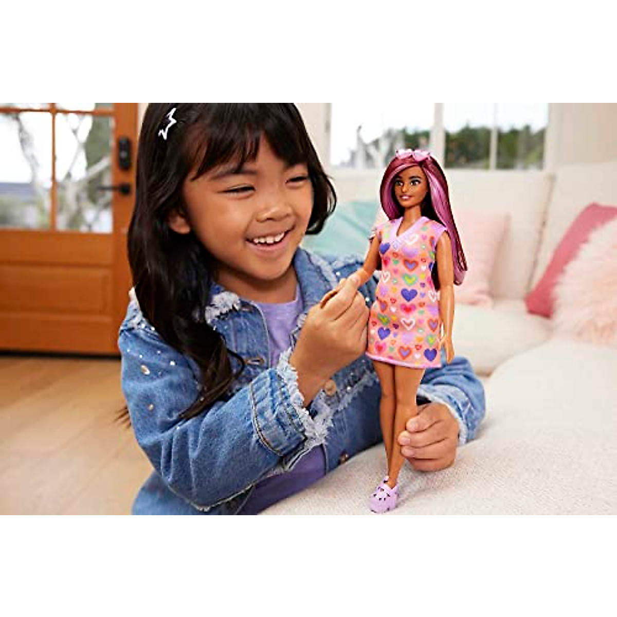 Barbie Fashionistas Doll #207 with a Heart-Print Sweater Dress, Sunglasses and Platform Shoes Small