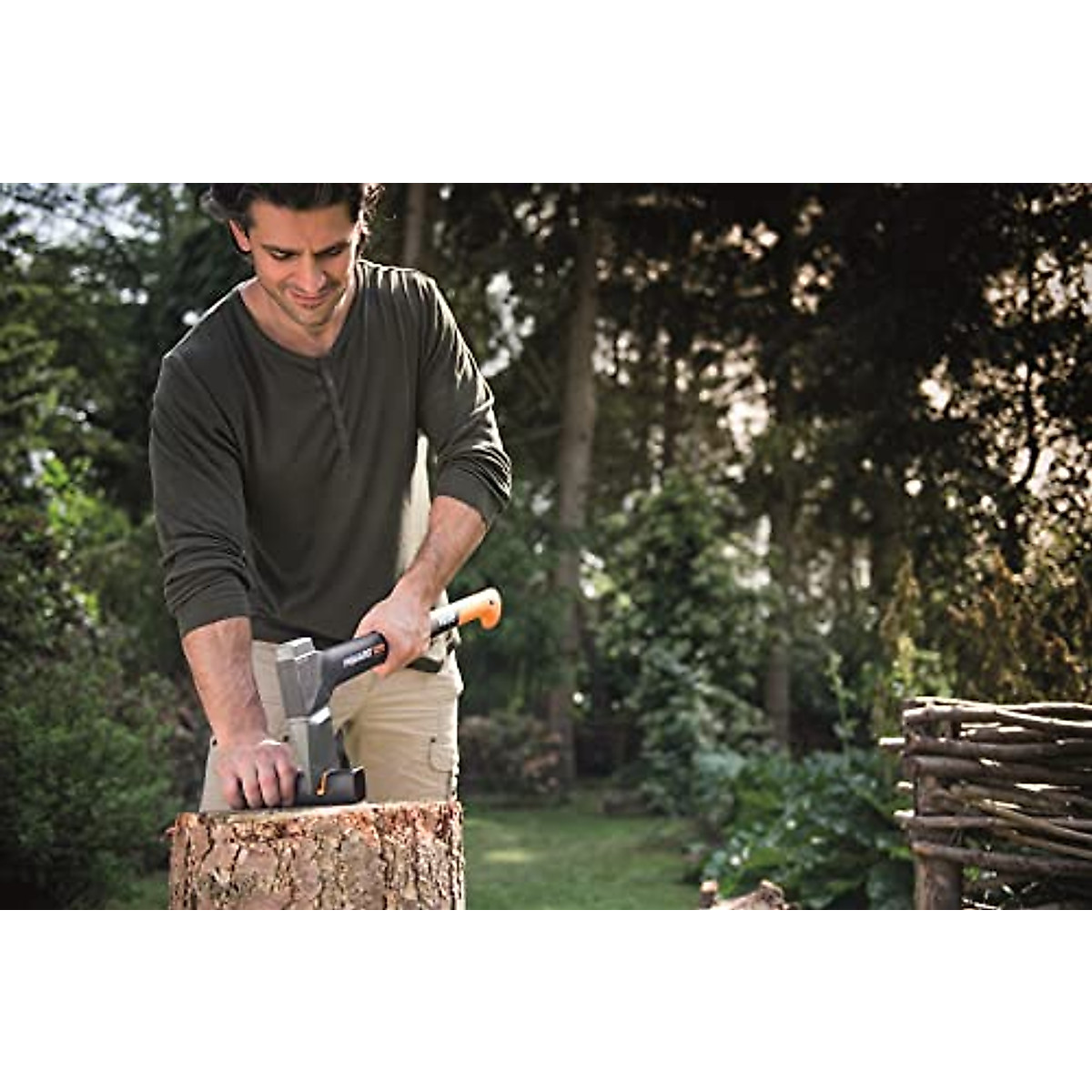 Fiskars XSharp Axe and Knife Sharpener, Ceramic sharpening stone/Fiberglass reinforced plastic case, Black/Orange, 1000601